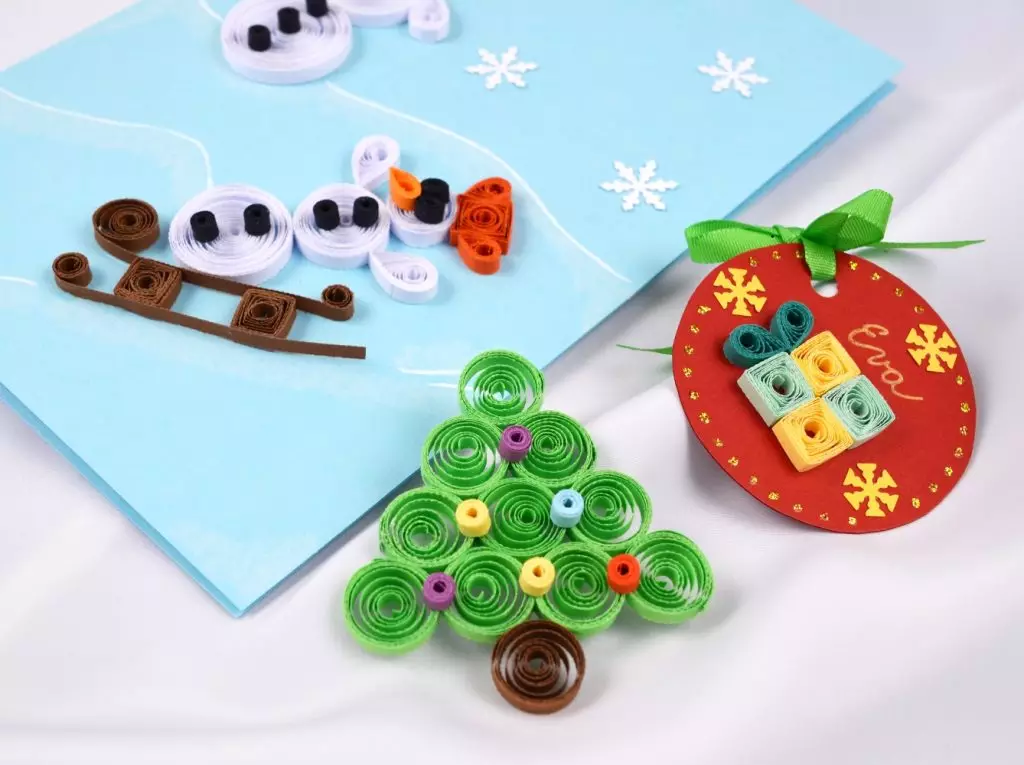 Quilling uudelle vuodelle. Quilling: postikortit, lumiukot, joulu lelu, joulupuita, symboli 2015