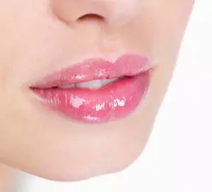 Bagaimana cara melukis bibir?