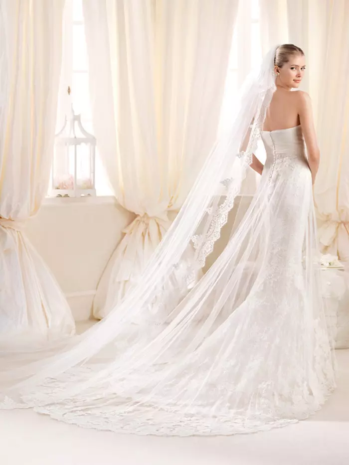 Gaun pengantin 2015: Warna-warna modis, tongkat dan aksesori