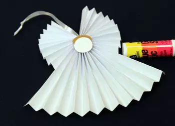 Engel van papier. Hoe maak je een engel van papier?