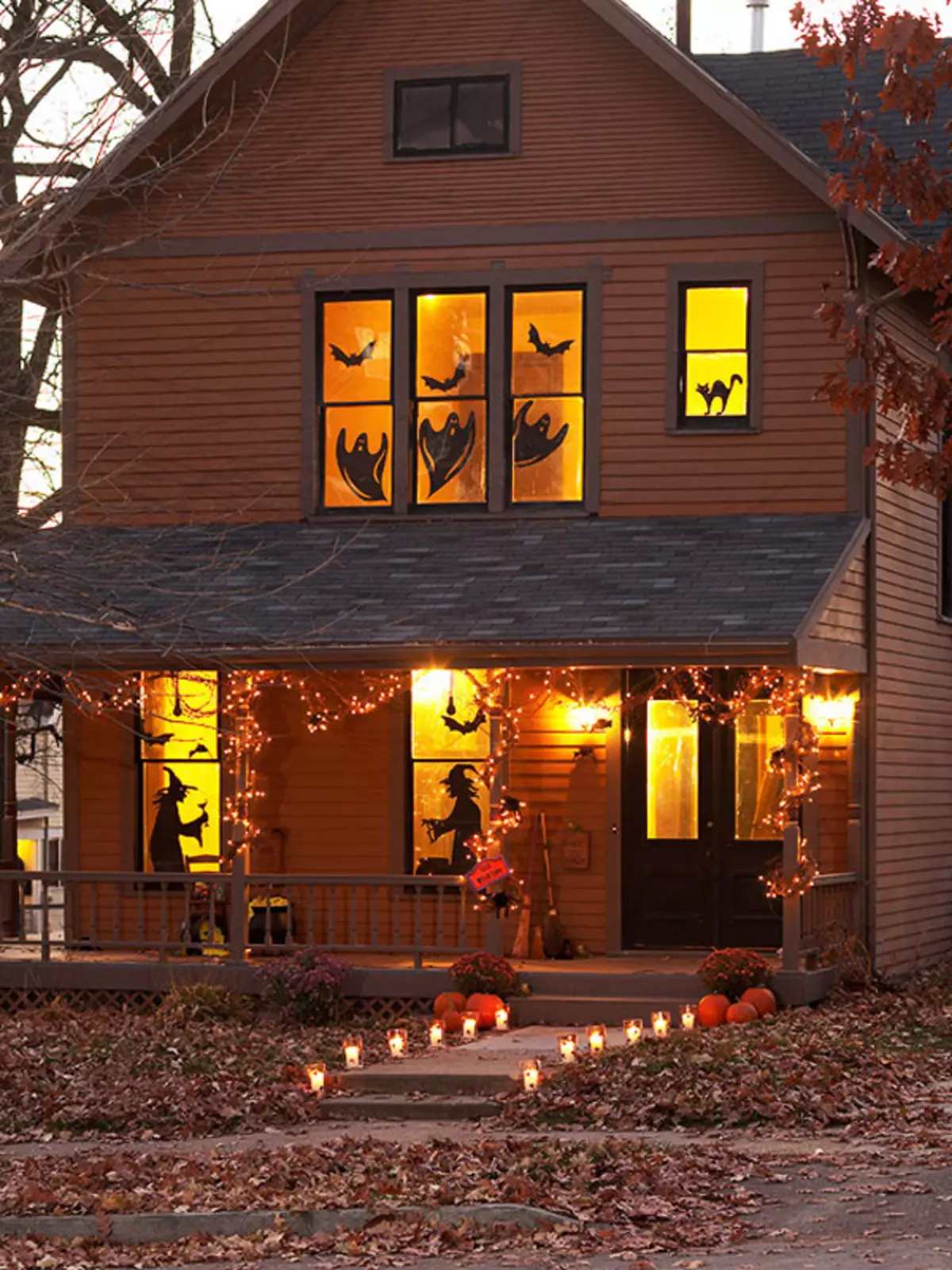 چگونه خانه را در هالووین تزئین کنید و همه چیز را در آن قرار دهید؟
