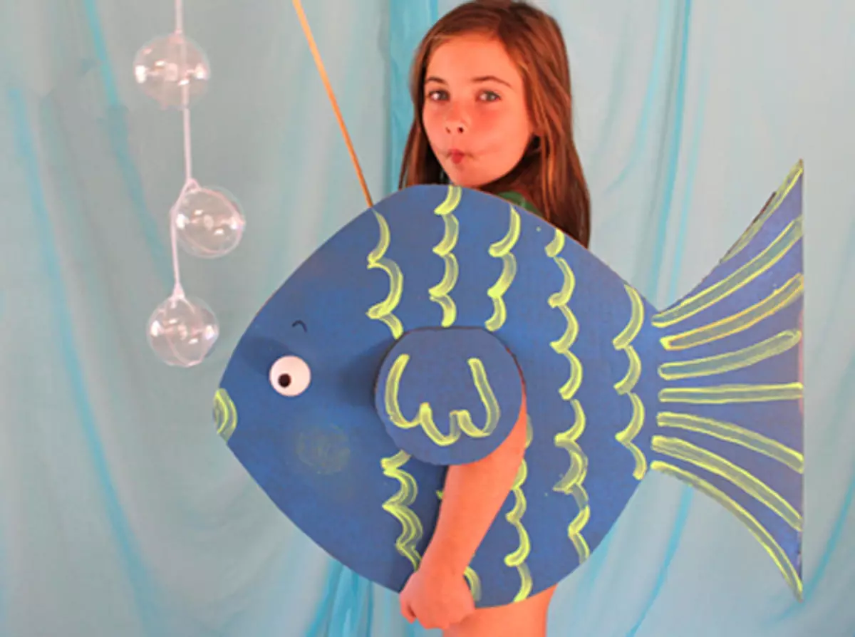 Costume de poisson. Comment faire du costume de poisson d'une nouvelle année avec vos propres mains?