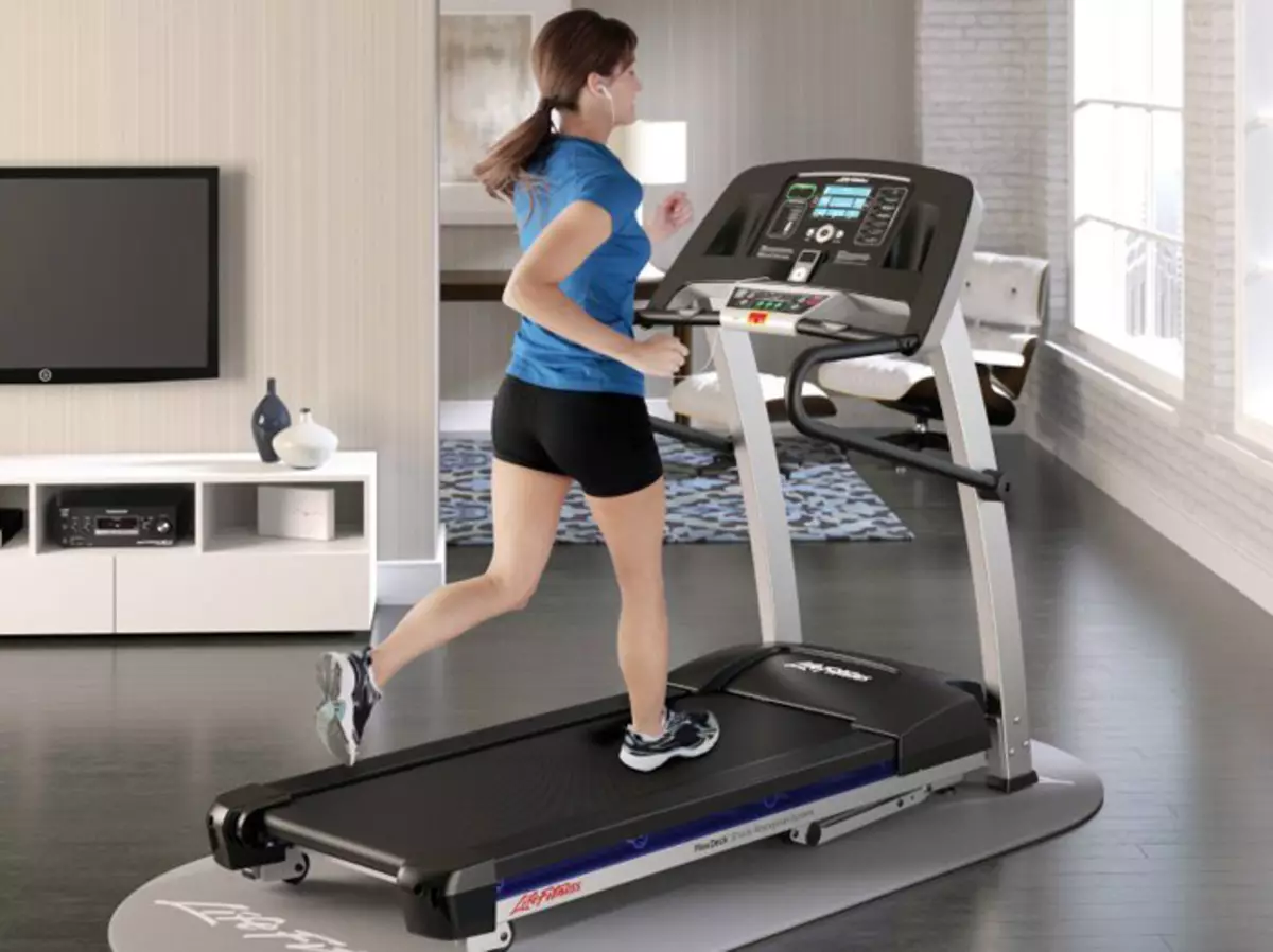 simulators ສໍາລັບເຮືອນ: simulators elliptical, treadmill ແລະການອອກກໍາລັງກາຍ