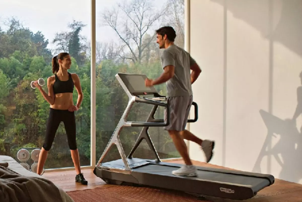 Insamhlóirí do bhaile: Insamhlóirí éilipseacha, treadmill agus rothar aclaíochta