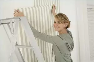 Wallpaper. Glue Wallpaper?
