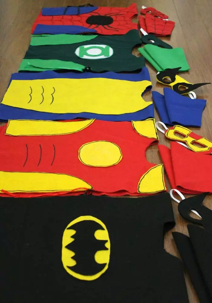 Uudenvuoden puvut pojille: Iron Man, Spiderman, Batman, Green Lantern ja Wolverine DIY