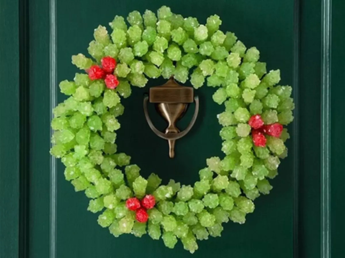 Christmas wreaths. What makes a christmas wreath do it yourself?