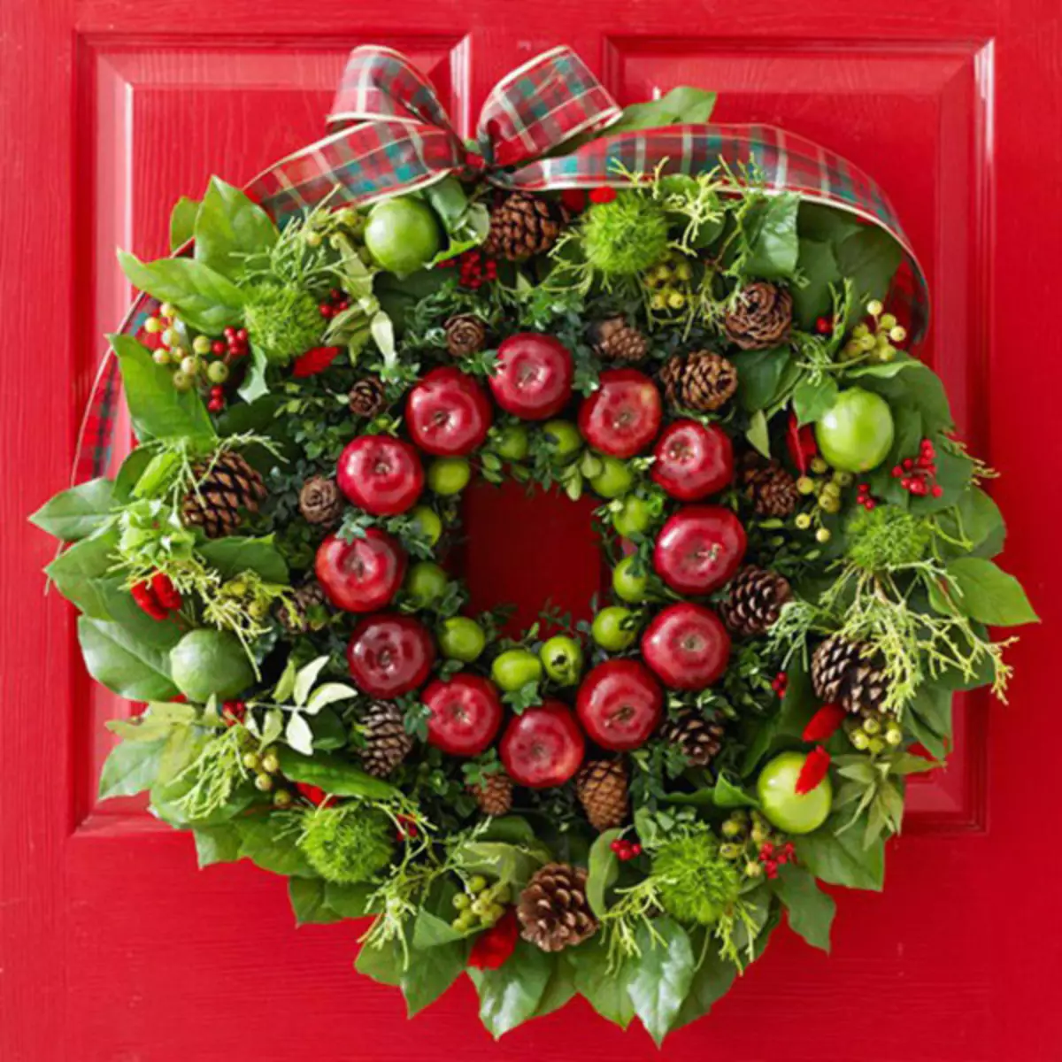 Christmas wreaths. What makes a christmas wreath do it yourself?