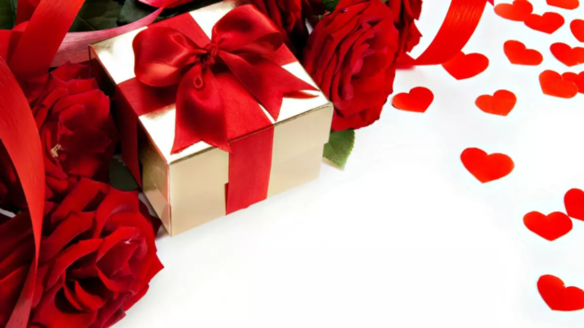 वेलेंटाइन डे के लिए उपहार। कैसे पैक करें और अपने प्यारे / प्रिय के लिए उपहार कैसे बनाएं?
