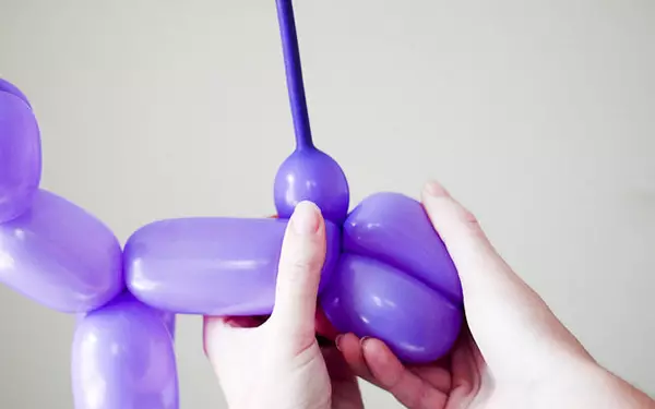 Dane z balonów. Jak zrobić rzemiosło przed balonami z własnymi rękami?