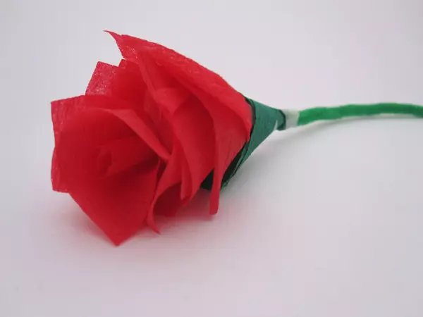 ¿Cómo hacer un papel de rosa? Rosas de papel corrugado, periódicos, papel decorativo.