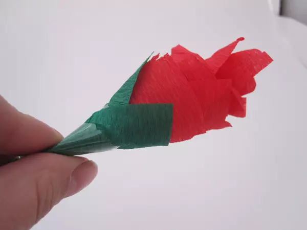 ¿Cómo hacer un papel de rosa? Rosas de papel corrugado, periódicos, papel decorativo.