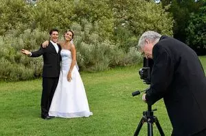 แต่งหน้างานแต่งงาน สิ่งที่ควรแต่งหน้าสำหรับการถ่ายภาพสำหรับถ่ายภาพ?