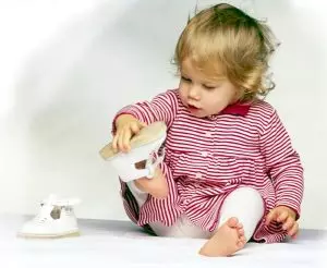 儿童鞋。如何选择婴儿鞋？