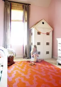 Casa de muñecas. ¿Cómo hacer una casa de títeres con tus propias manos?