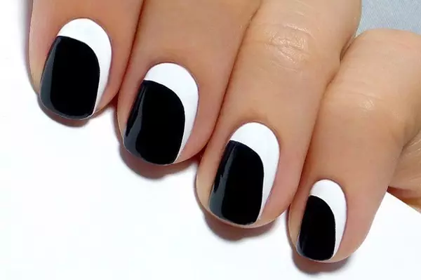 Lub hli Manicure: Manicure hauv tsev, Duab thiab video cov lus qhia, Master kawm