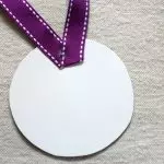 Medaljer for gjester. Hvordan lage medaljer med egne hender?