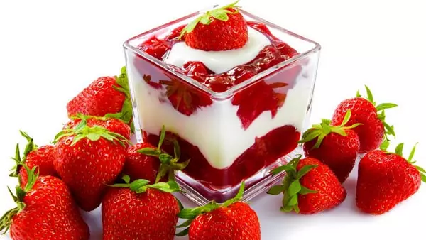 Desserts de fraises: recettes de dessert avec des classes de fraises, vidéo et photo master