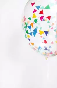 Como decorar seu aniversário: decoração um aniversário balões, guirlandas e lanternas