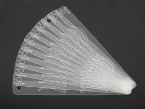 Wenkbrauwstencils: soorten stencils voor wenkbrauwen, kopen of maken met hun eigen handen?
