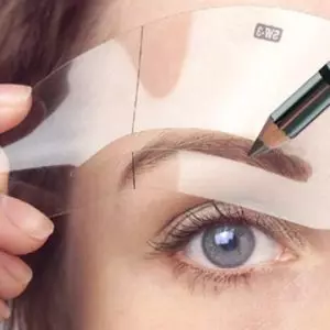 Pochoirs à sourcils: types de pochoirs pour sourcils, acheter ou faire avec leurs propres mains?