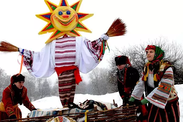 Maslenitsa: Tradhisi Perayaan, Kustom lan Lumampah