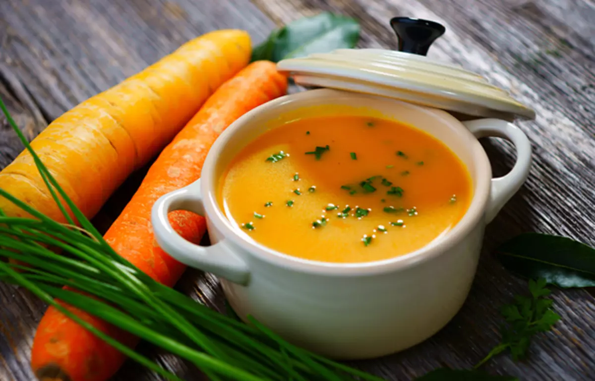 Soup Pure Pure: Soup Puree Recipes for havîn, xwarina tendurist