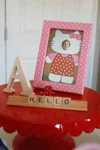 Hello Kitty的生日女孩（Hello Kitty）：组织，设计和游戏的想法