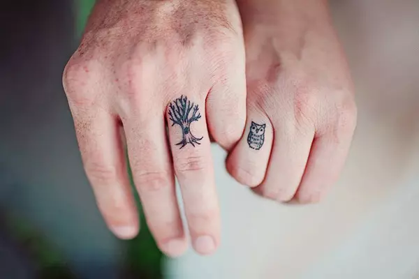 Tattoo pou ti fi: tatouaj alamòd pou ti fi
