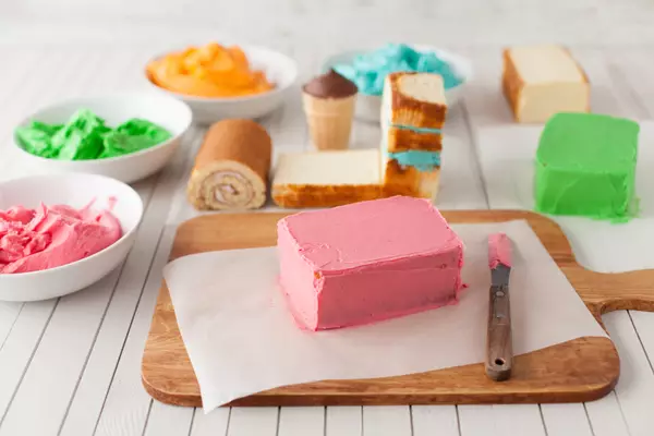 Children's cake: cake train. How to make a cake train with your own hands?