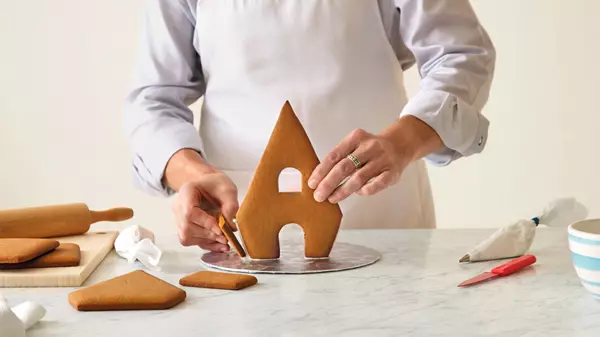 Perníková chaloupka. Jak udělat gingerbread Lodge s vlastními rukama?