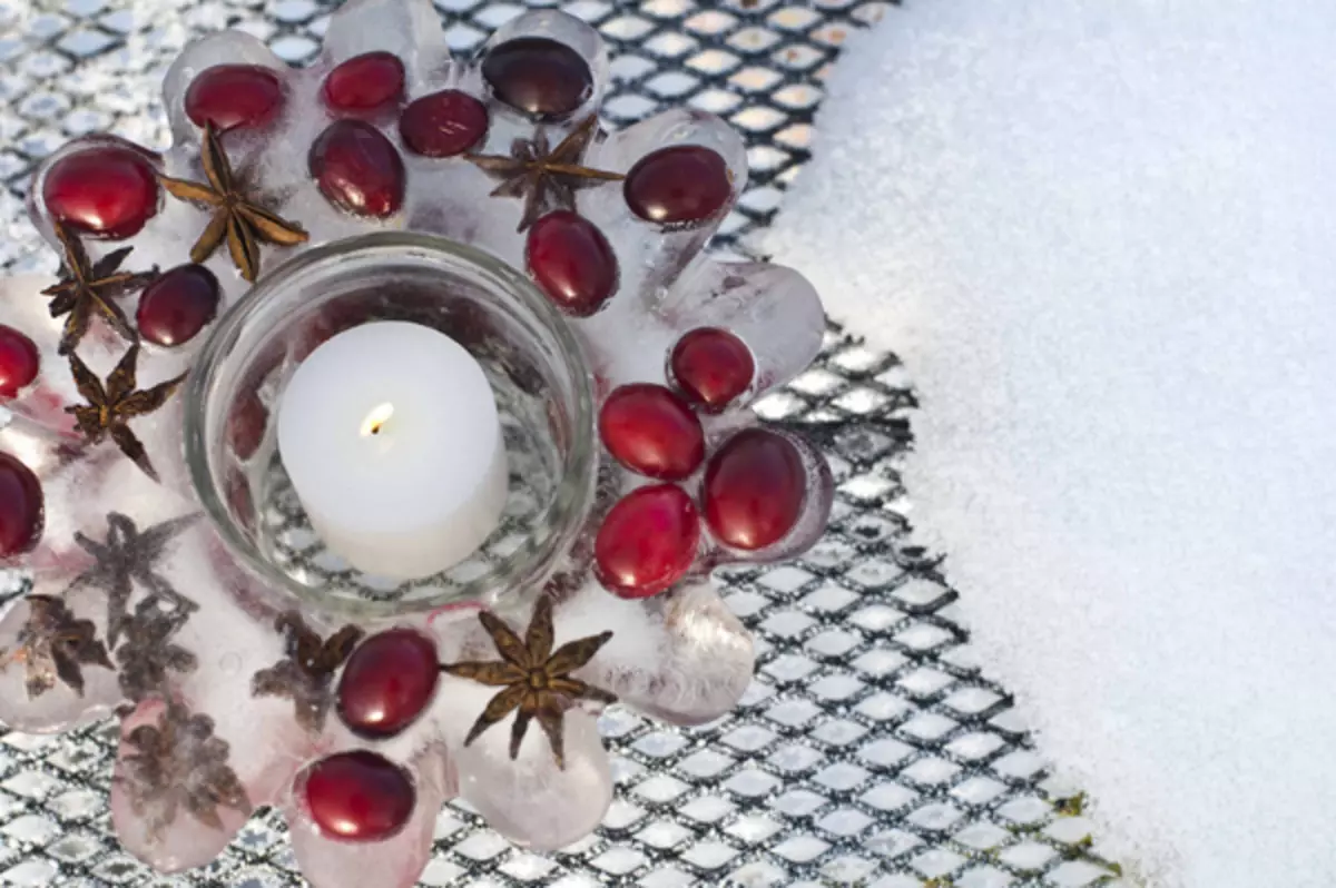 Com decorar el pati al nou any per adorns de gel? Decoració de gel amb les teves mans