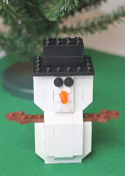 Snowman Lego. ວິທີການຜະລິດຈາກ Snowman Lego?