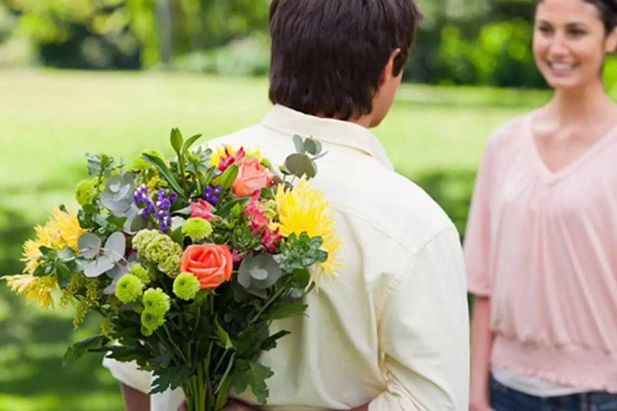 Quines flors donar: una noia, esposa, mare, àvia, núvia i sogra