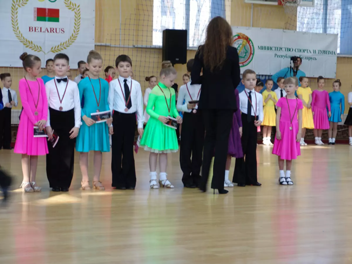 Kampioenschap op Ballroom Dansen 2016 RB in Minsk