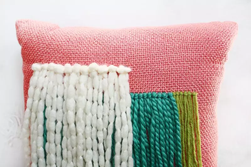 Декоративни възглавници със собствените си ръце: диван възглавници с ресни