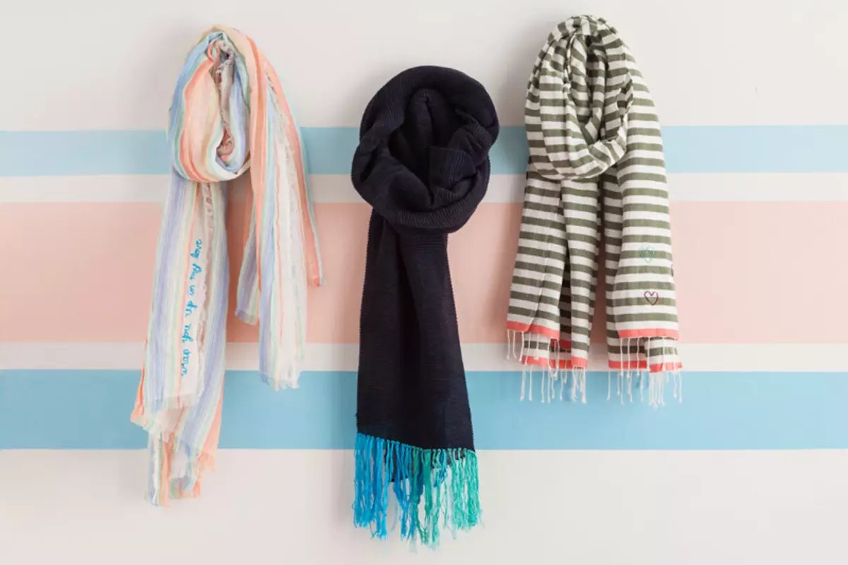 Як прикрасити шарф? Як прикрасити шарф своїми руками?