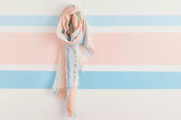 How to decorate a scarf? How to decorate your own scarf?