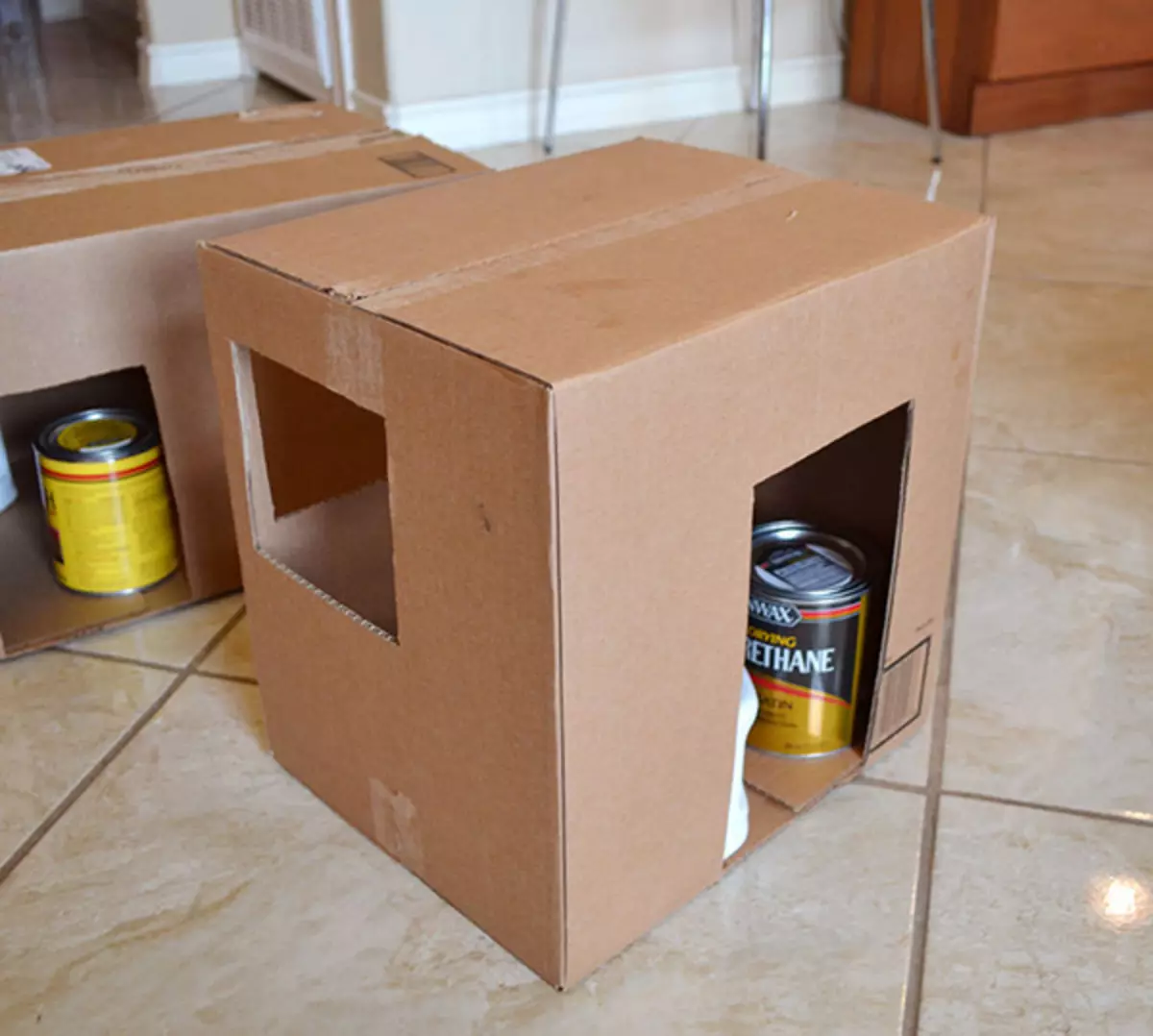 Cat house. House for cat do it yourself