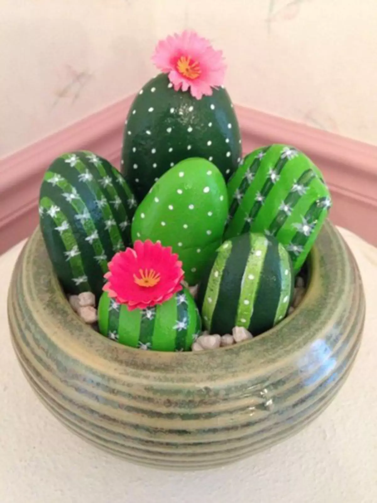 Cacti từ đá: đá xương rồng bằng tay của chính họ