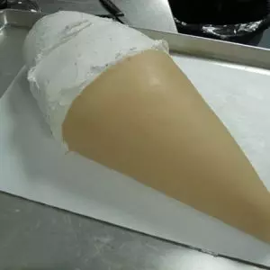 Gâteau à la crème glacée: Comment décorer un gâteau sous forme de crème glacée?