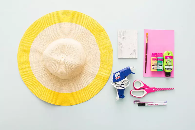 Mũ nữ mùa hè: Làm thế nào để trang trí một chiếc mũ mùa hè?