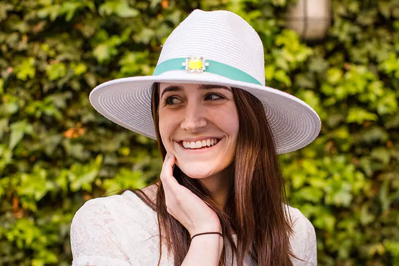 여름 여성 모자 : 여름 모자를 꾸미는 방법?