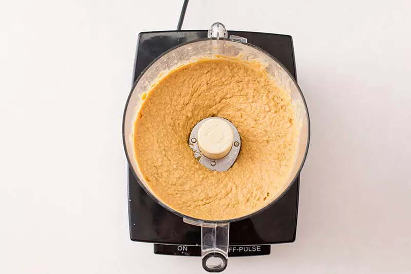 Сечење воћа са путером од кикирикија: Рецепт и украс