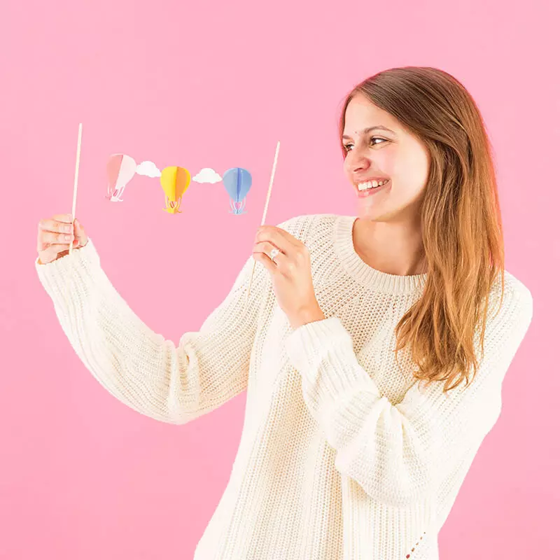 Artesanato de papel faz você mesmo: Garland no bolo, pintura de papel, decoração para telefone