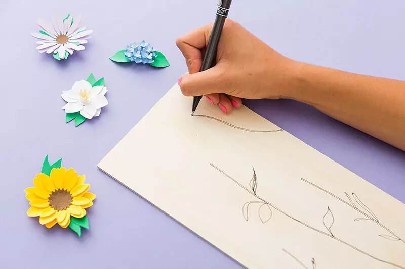 Artesanato de papel faz você mesmo: Garland no bolo, pintura de papel, decoração para telefone