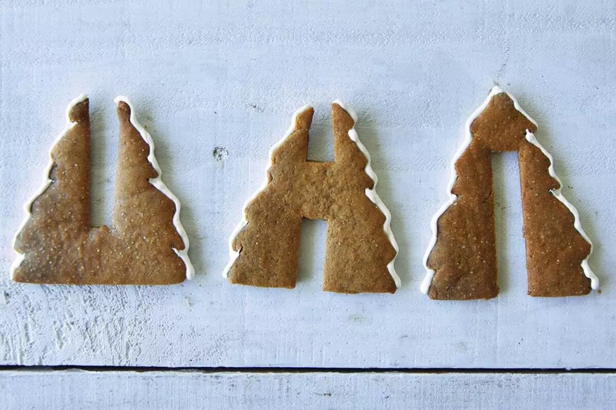 Pohon Natal dari Cookie: Cookie Tahun Baru dengan tangan Anda sendiri