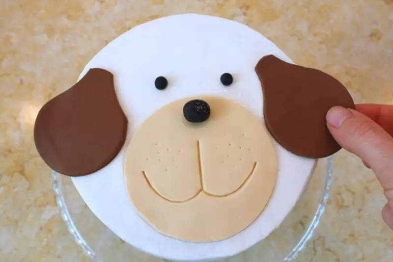 Kolač pas učiniti sami. Novogodišnji pas za torta 2018: fotografije, ideje i majstori 2216_16
