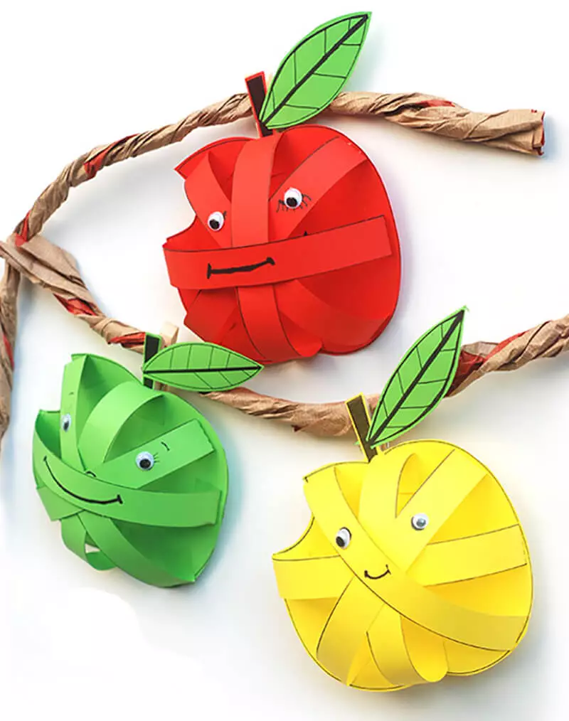 Apple from paper with your own hands. Children's craftsmanship 2287_2