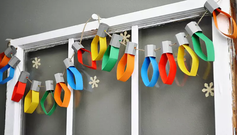 Hvordan dekorere et barns rom for det nye året? Nyttårs interiør gjør det selv 2443_35